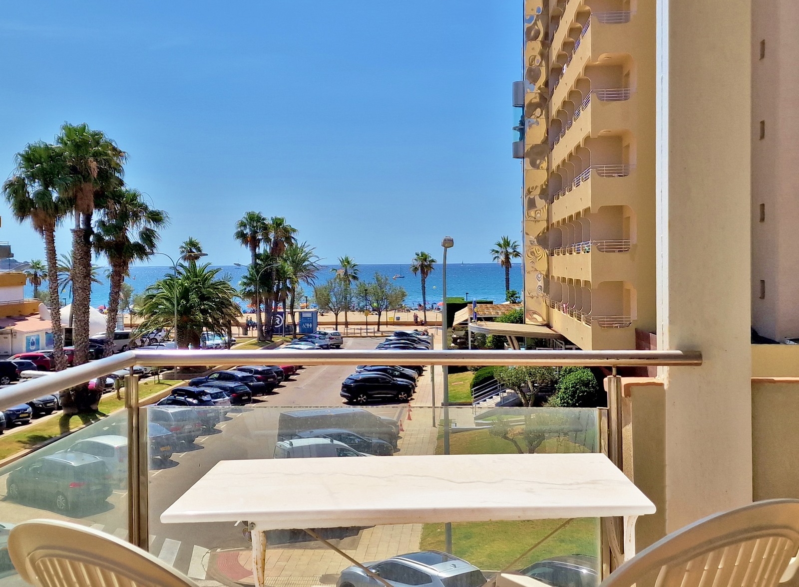 Roses - Bel appartement vue mer, 2ème ligne, 50m plage, parking privé ...